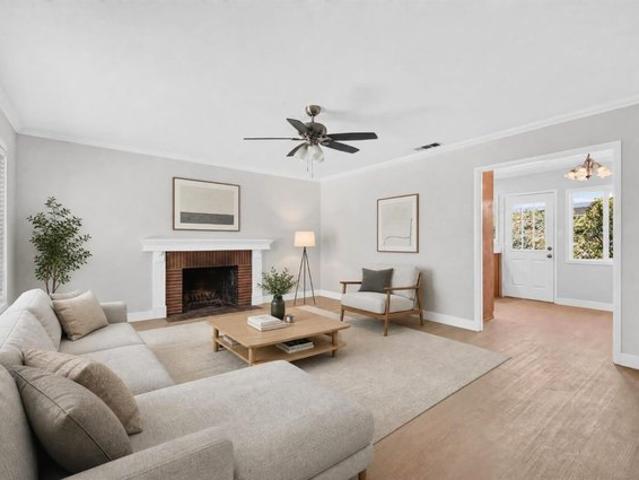 3013 Hampshire Dr, Sacramento, CA 95821