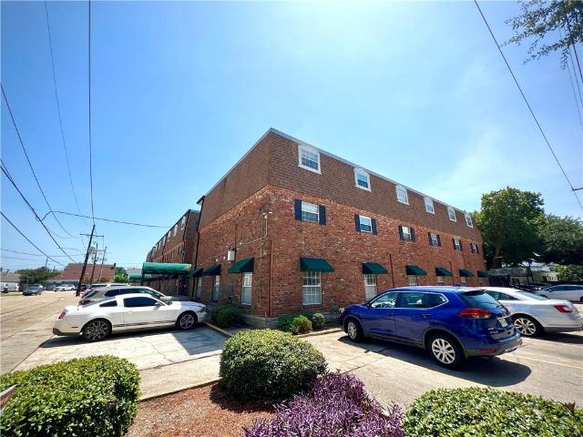 3013 Ridgelake Drive # 201