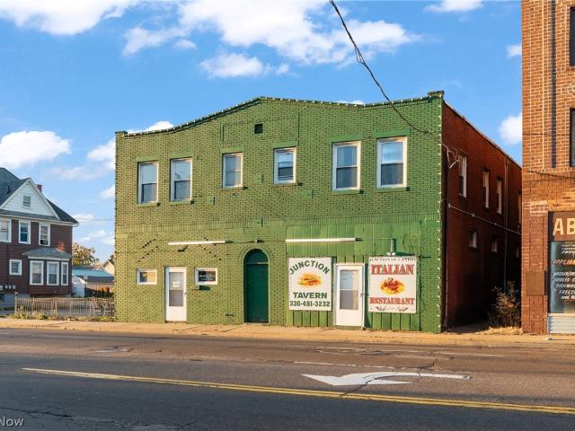 3013 Tuscarawas Street W