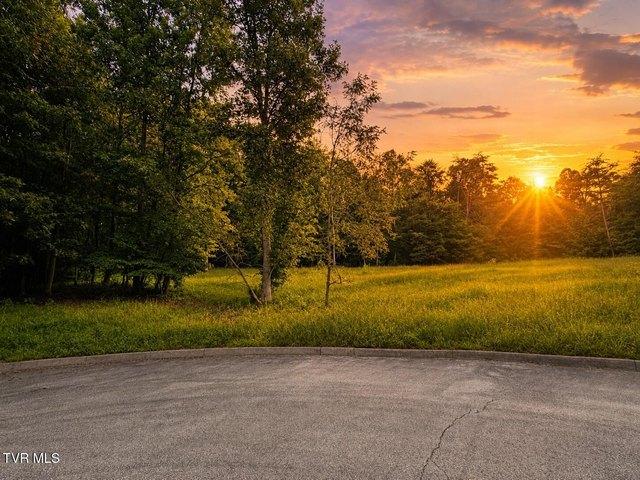 3013 Wildwood Cir, Church Hill, TN 37642
