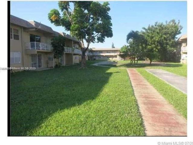 301 177th St NW #123, Miami Gardens, FL 33169