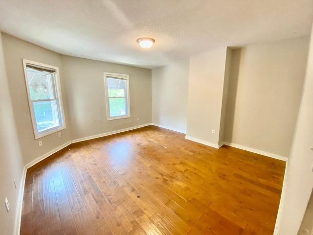 301 17th Ave Ne 2 Bedroom Apartment for Rent at 301 17th Ave Ne, Minneapolis, MN 55413 Bottineau