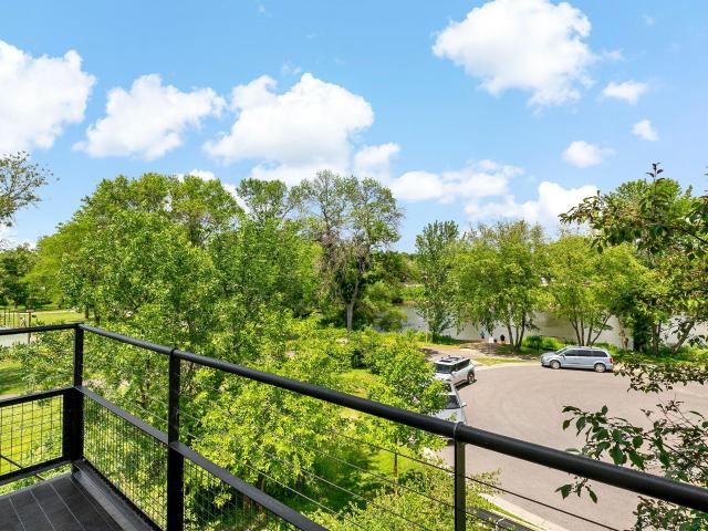 301 7th Street W # 2204