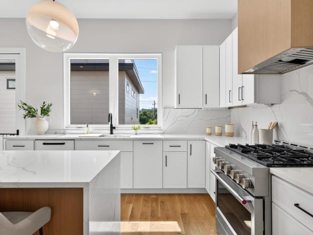301.5 Bickett Boulevard