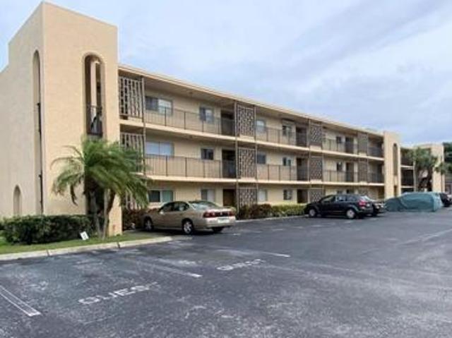 301 87th Ave #204, Saint Pete Beach, FL 33706