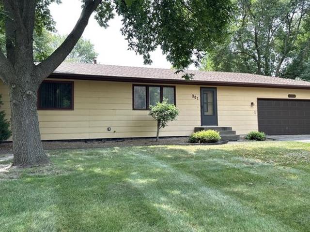 301 Cottonwood Ave NE, Saint Michael, MN 55376