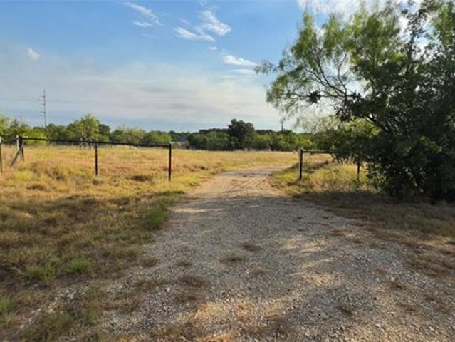301 County Road 315, Comanche, TX 76442