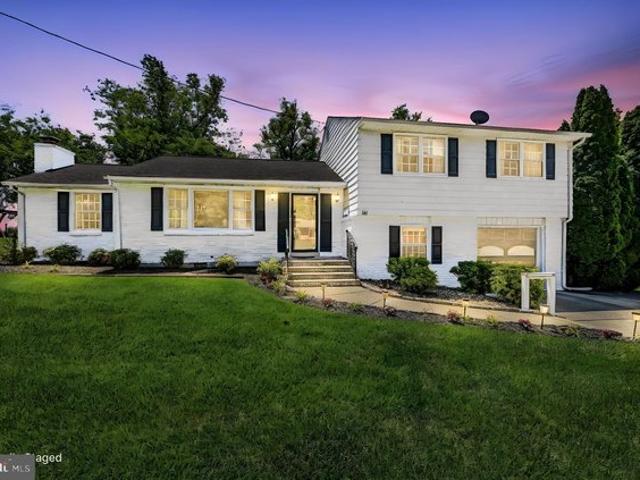 301 Country Club Dr, Newark, DE 19711