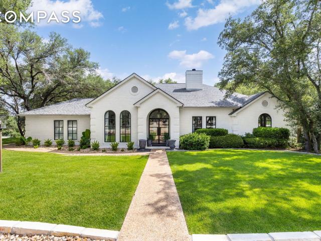 301 Copperleaf Rd, Lakeway, TX