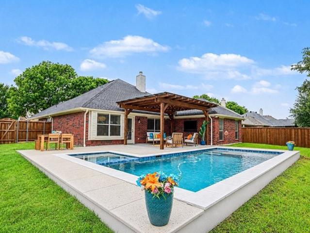301 Cave River Dr, Murphy, TX 75094