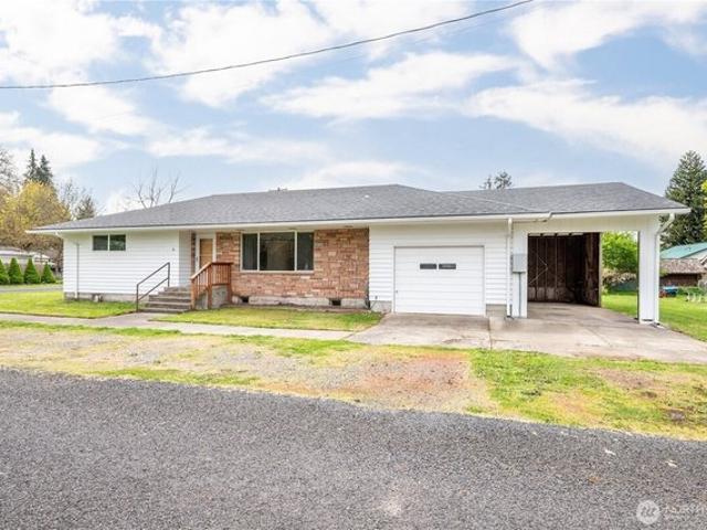301 Cedar St, Toledo, WA 98591