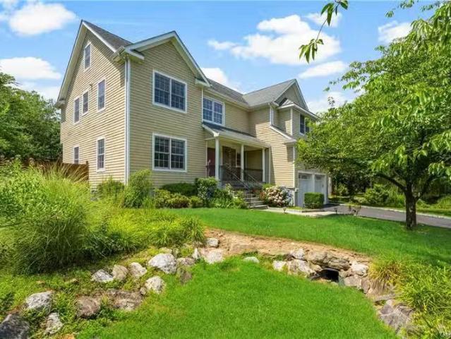 301 CHURCH ST, NEW ROCHELLE, NY 10805 Single Family Residence.