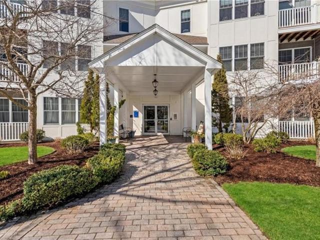 301 Church St Apt 207, South Kingstown, RI 02879