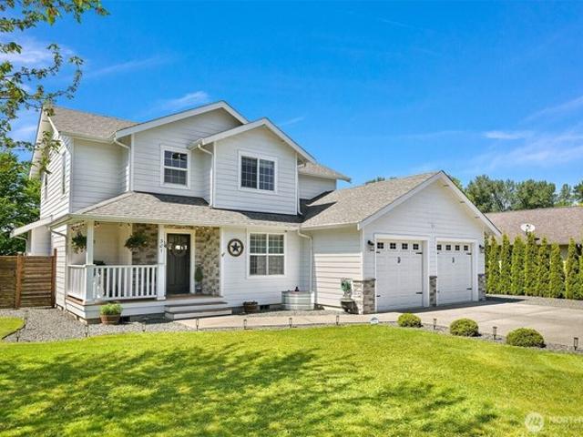 301 Christopher Ln, Everson, WA 98247