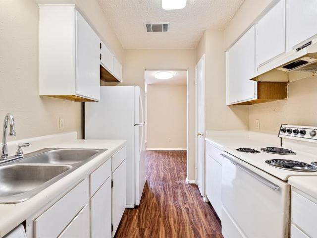 301 Craddock Ave, Unit C, San Marcos, TX 78666 | MLS #6894 | Compass