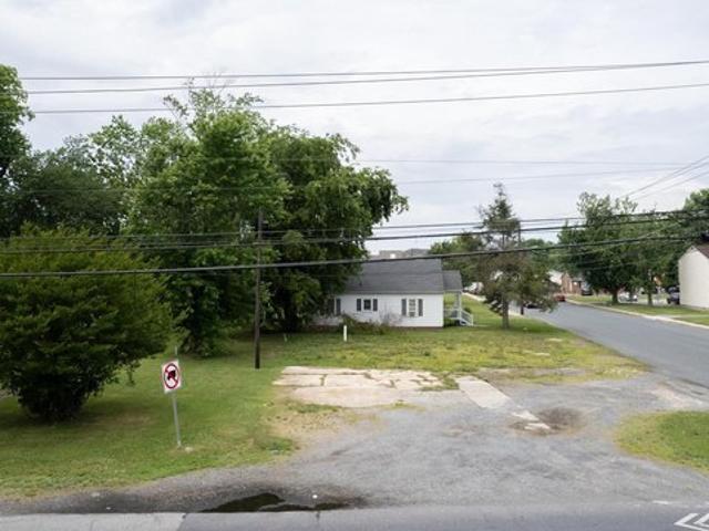 301 and 303 Dorchester Ave, Cambridge, MD 21613