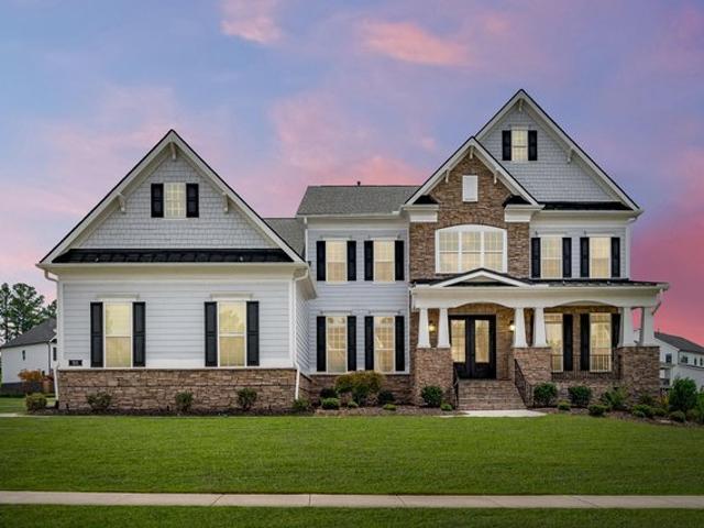 301 Addison Pond Dr, Holly Springs, NC 27540