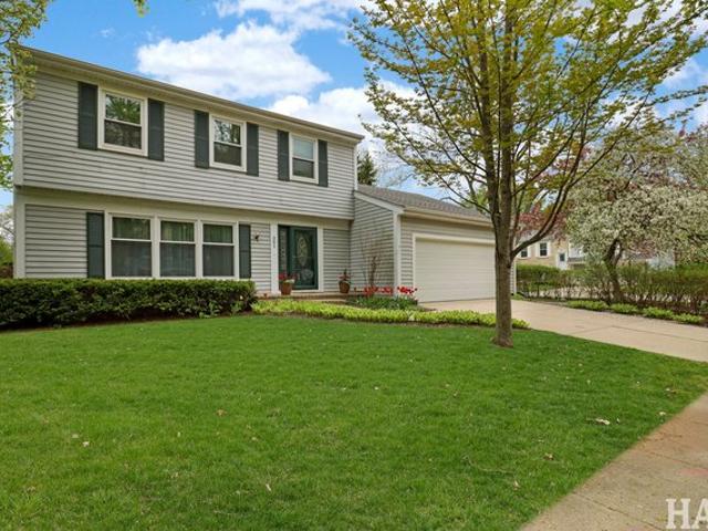 301 Albany Ln, Vernon Hills, IL 60061