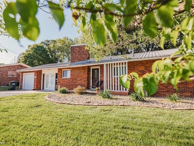 301 Bohl Dr, Marietta, OH 45750