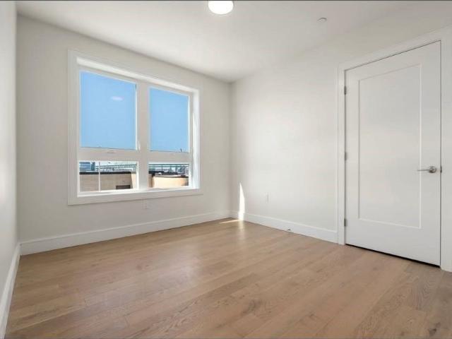 301 Border St. Unit 610, Boston, US, MA