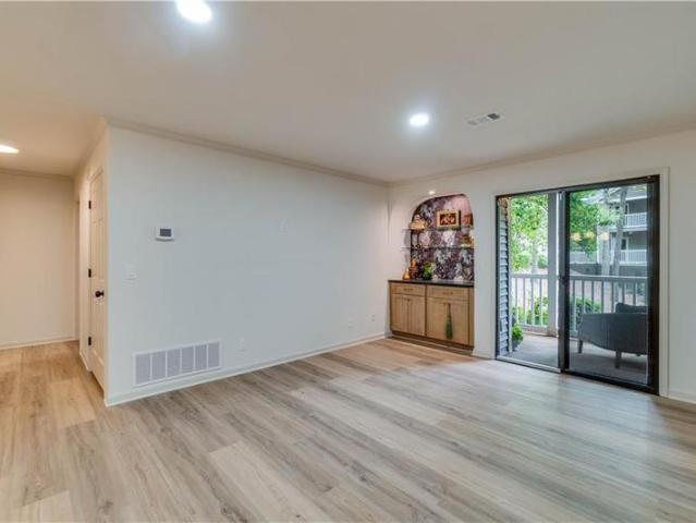 301 Barrington Hills Drive, Atlanta, GA 30350