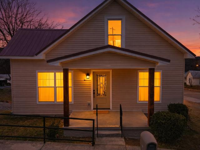 301 Bellview Ave N, Fayetteville, TN 37334 | MLS #3069 | Compass
