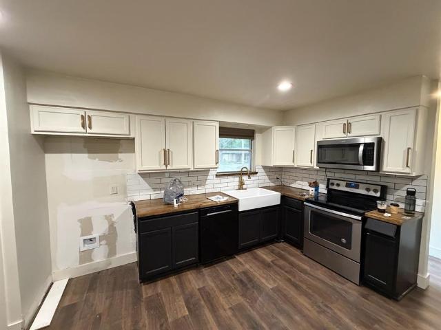 301 Bernice Ct, Burleson, TX 76028 | MLS #21242 | Compass