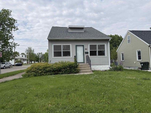 301 Bertch Ave, Waterloo, IA 50702