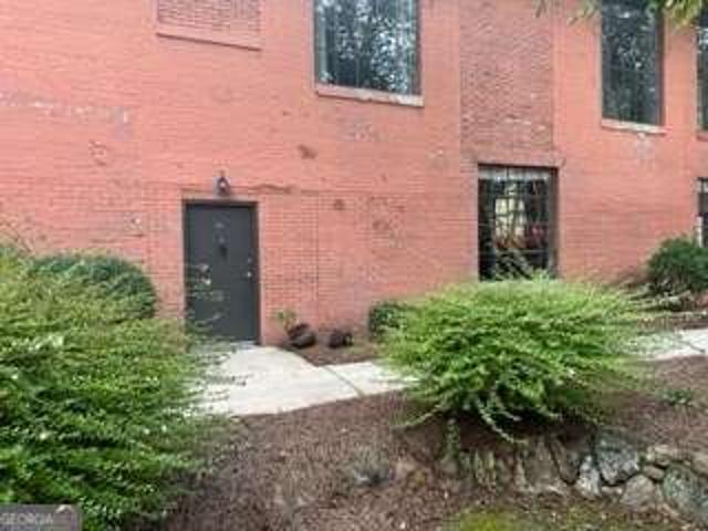 301 Bradley St A104