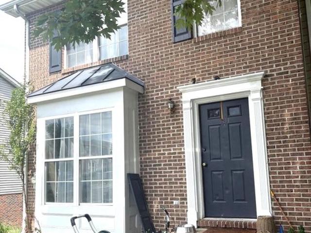 301 Braeburn Dr, Winchester, VA 22601