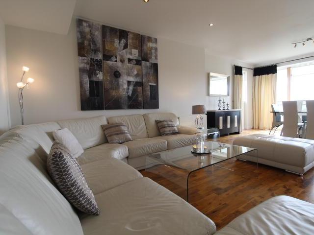 301 Glasgow Harbour Terrace 10/2. 3 bed flat to rent £2,250 pcm £519 pw