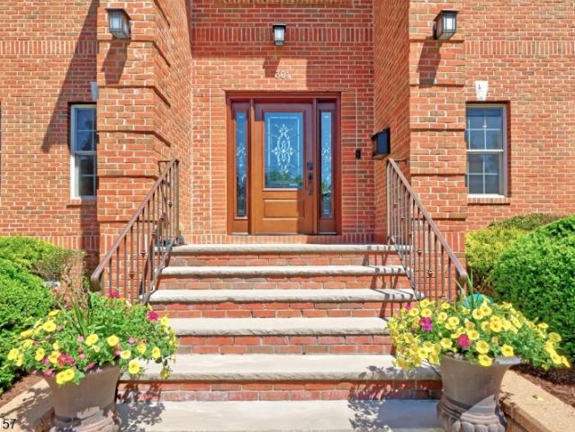 301 Greenwood Ave