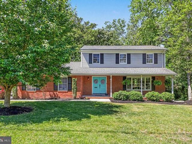 301 Greenwood Dr, Fredericksburg, VA 22405
