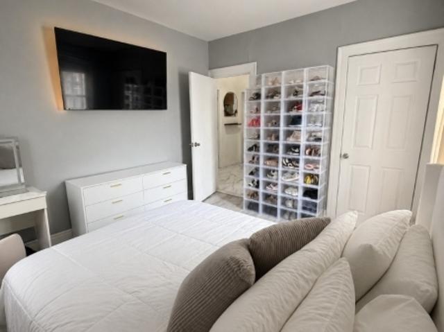 301 Greylock Pkwy # 2