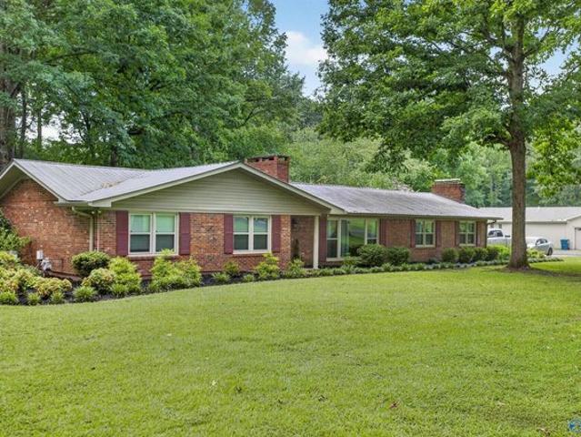 301 Dogwood Dr, Boaz, AL 35957