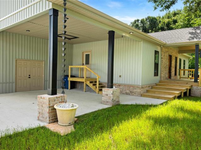 301 Dogwood St