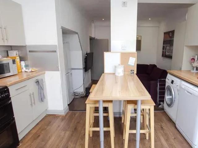301 Dawlish Road, Stirchley, B29 7AU, United Kingdom | 6 bed house for rent #139402717 | Rentberry