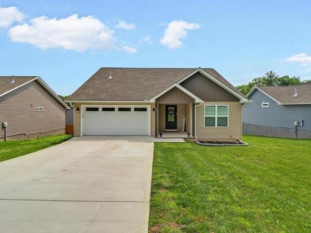 301 Dayton Ave, Crossville, TN 38555