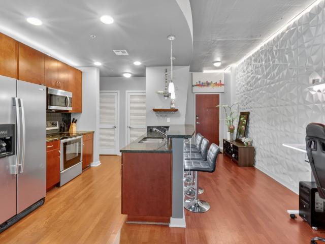 301 Demonbreun St # 502