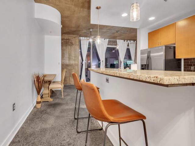 301 Demonbreun St # 1418