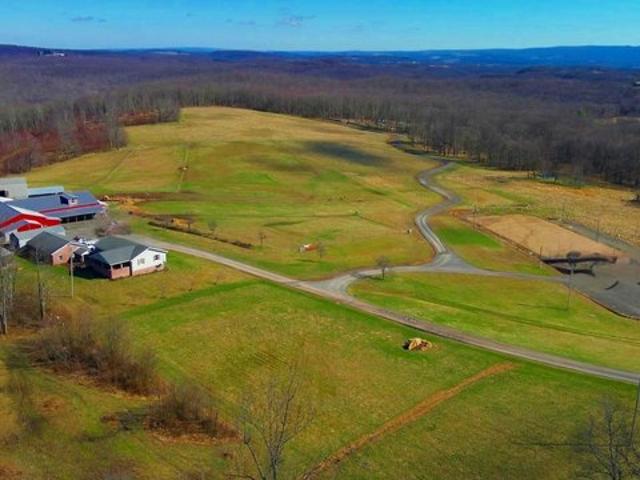 301 Dinkenberger Rd, Kingwood, WV 26537