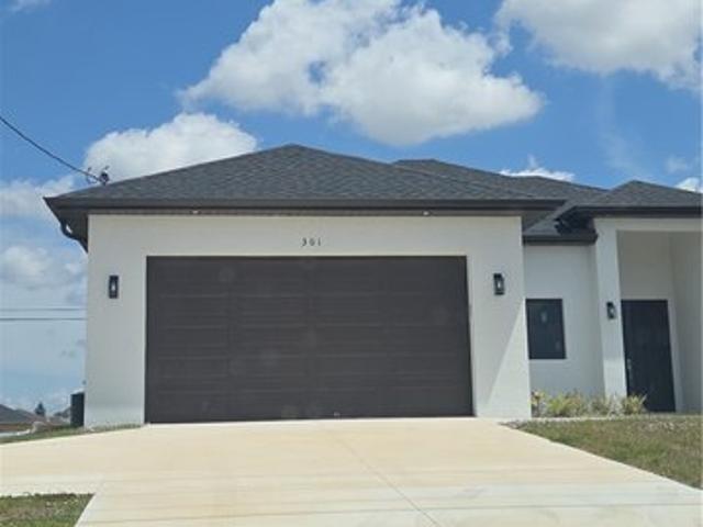 301 Diplomat Pkwy E, Cape Coral, FL 33909
