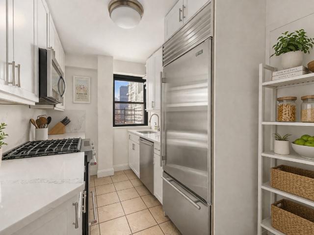 301 E 64TH Street 17B