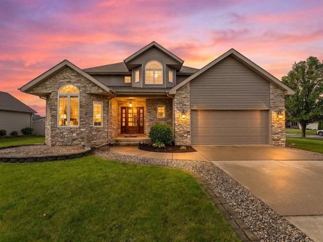 301 E 125th Ave, Crown Point, IN 46307