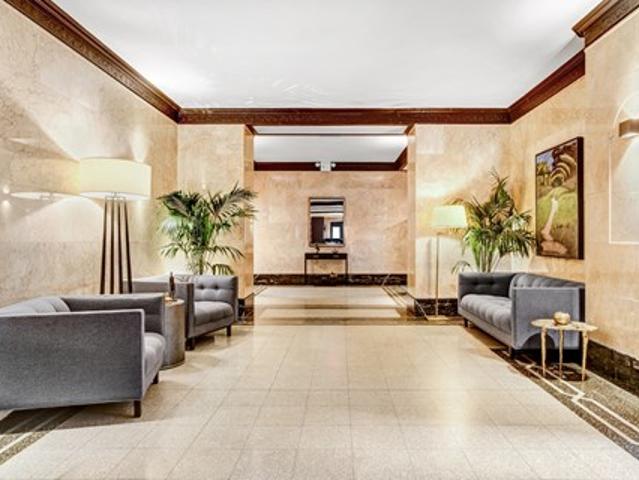 301 E 21st Street 3 Bedroom