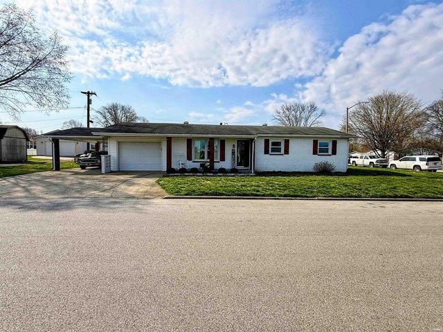 301 E Viola Ave, Washington, IN 47501