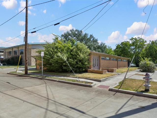 301 E Broadway Street
