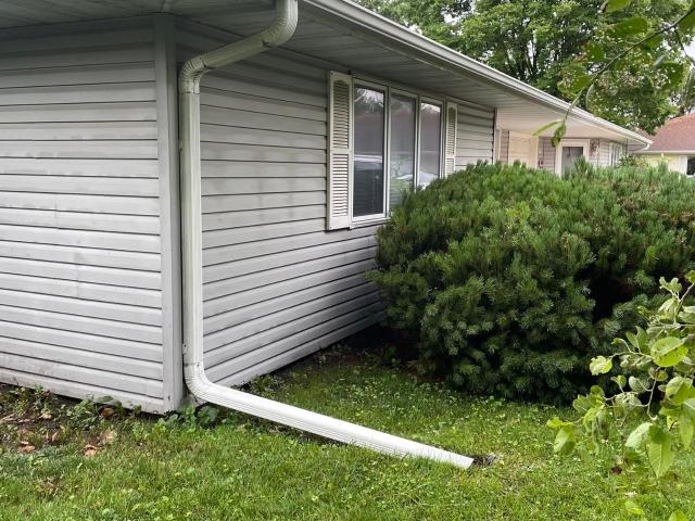 301 E Butternut Lane