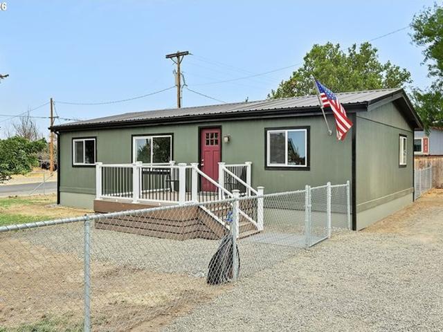 301 E Court St, Condon, OR 97823