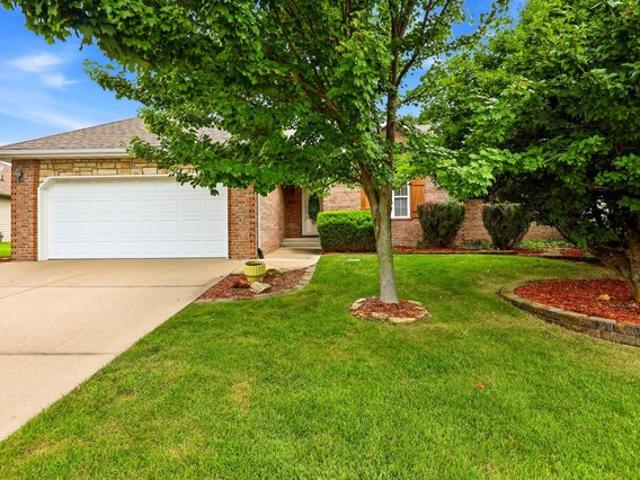 301 E Cypress St, Clever, MO 65631